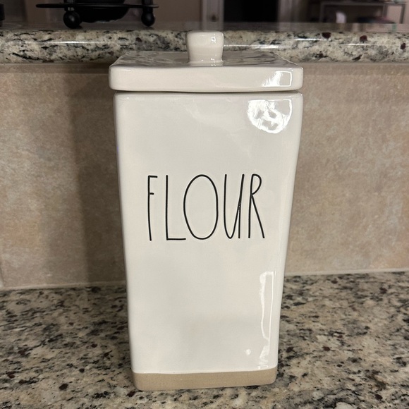 Rae Dunn | Kitchen | Rae Dunn 15 Flour Canister Ceramic Kitchen Storage ...